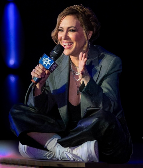 Alyssa Milano Comic Con & Gaming Convention Gray Blazer