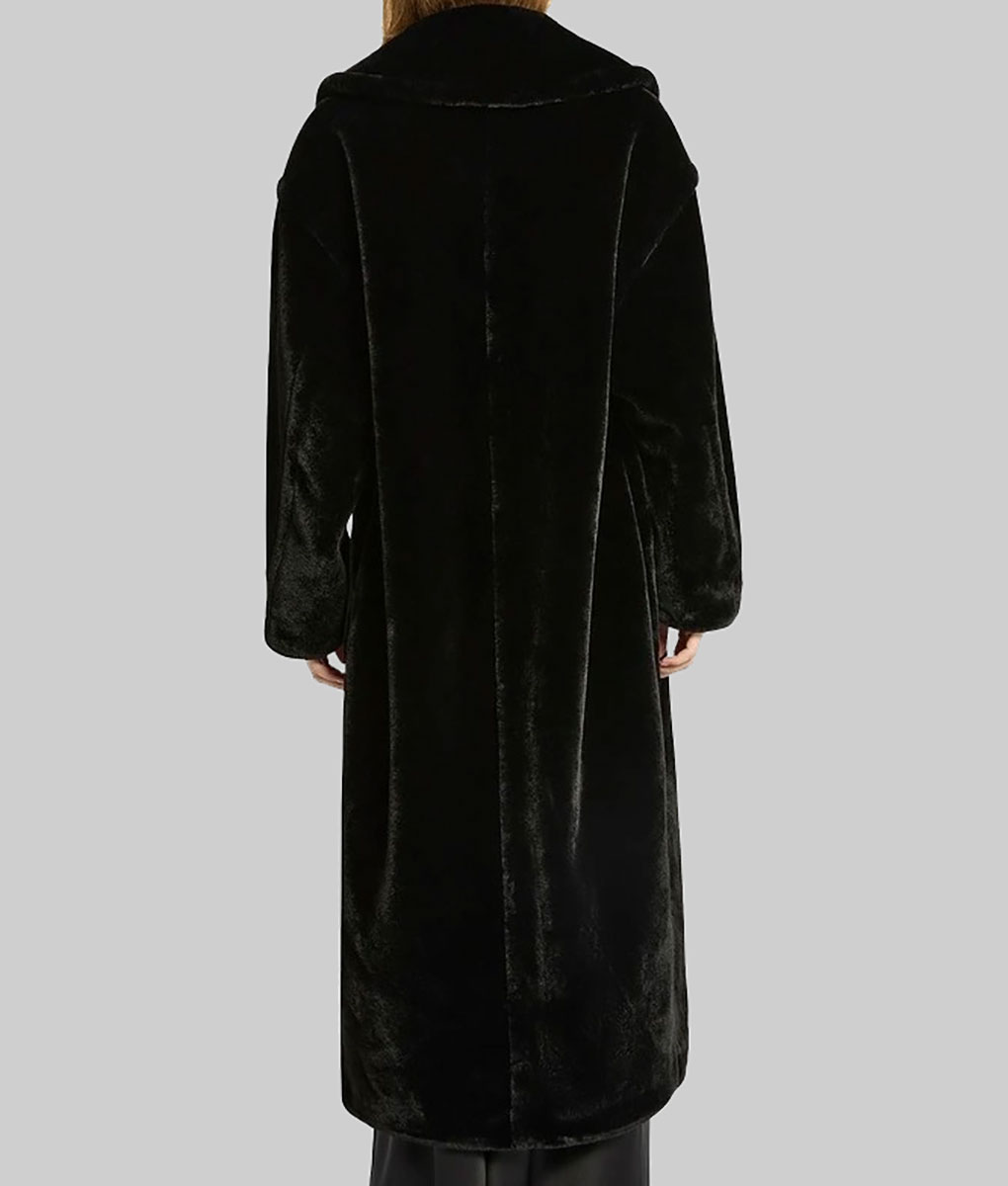 Demi Moore Black Fur Coat | TLC