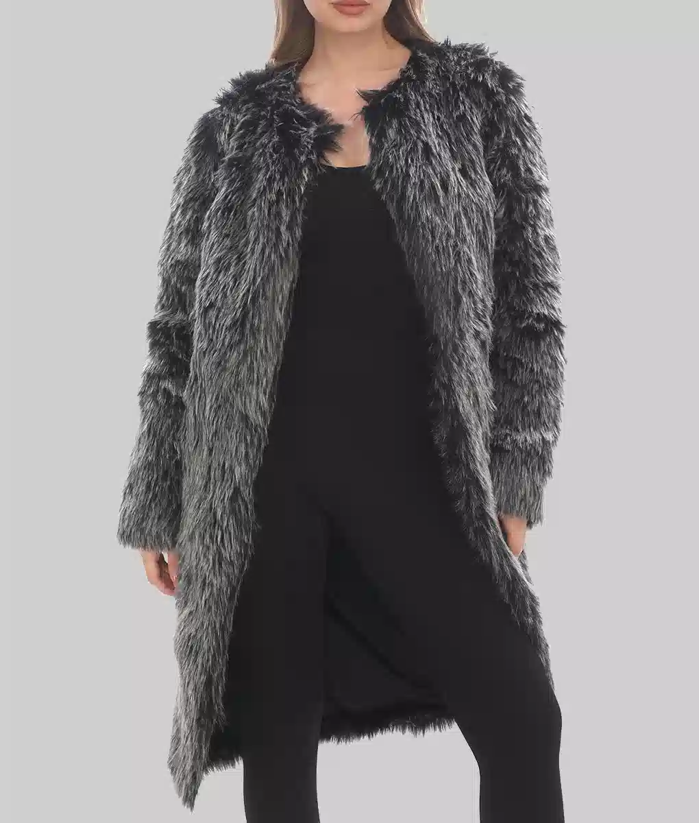 Khloe Kardashian Long Fur Coat | TLC