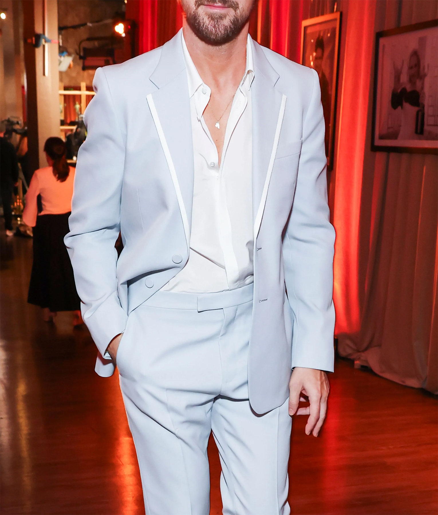 Ryan Gosling Guild Awards Blue Suit | The Leather City